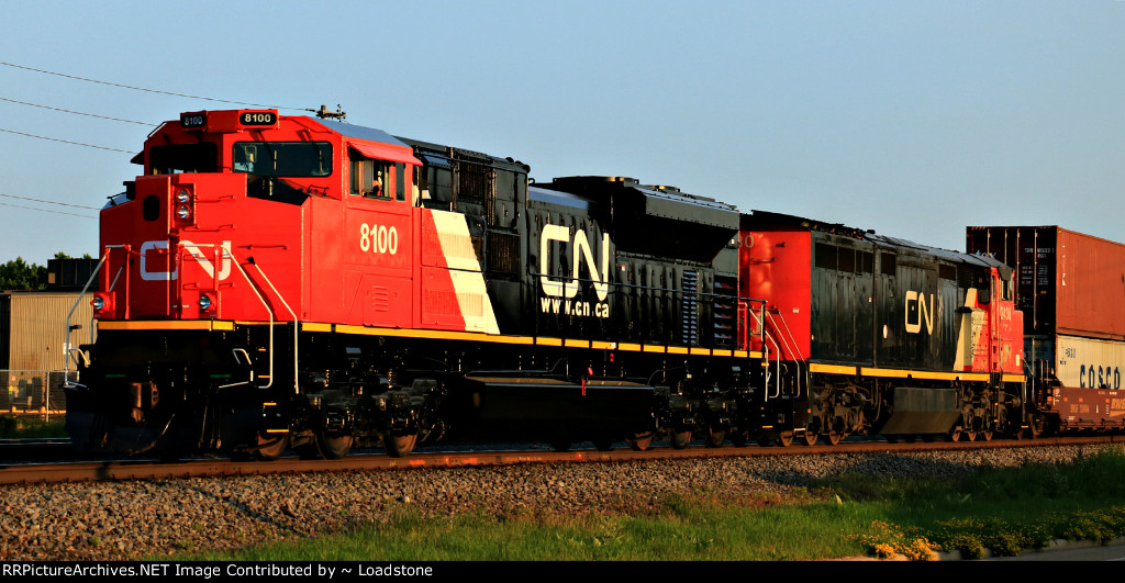 CN 8100 now in CN paint